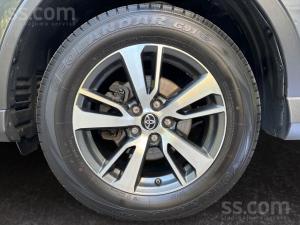 Grey Toyota RAV4 2018 in Riga, with an engine capacity of 2.00 L and mileage of 130 thousand km for 17230 €, photo 14 on AUTOMOTO.COM.LV