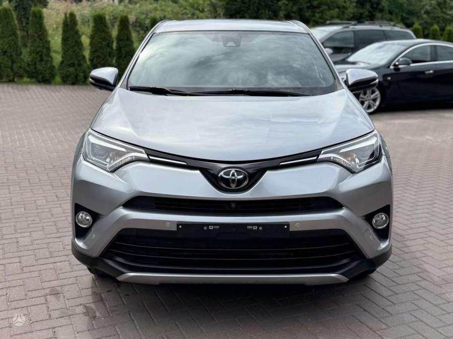 Pelēks Toyota RAV4 2018 Utena, ar dzinēja tilpumu 2.00 L un nobraukumu 144 tūkst. km par 13900 €, foto 3 vietnē AUTOMOTO.COM.LV