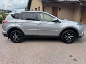 Pelēks Toyota RAV4 2018 Utena, ar dzinēja tilpumu 2.00 L un nobraukumu 144 tūkst. km par 13900 €, foto 5 vietnē AUTOMOTO.COM.LV