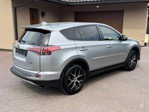 Pelēks Toyota RAV4 2018 Utena, ar dzinēja tilpumu 2.00 L un nobraukumu 144 tūkst. km par 13900 €, foto 8 vietnē AUTOMOTO.COM.LV