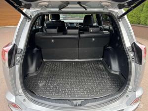 Pelēks Toyota RAV4 2018 Utena, ar dzinēja tilpumu 2.00 L un nobraukumu 144 tūkst. km par 13900 €, foto 10 vietnē AUTOMOTO.COM.LV