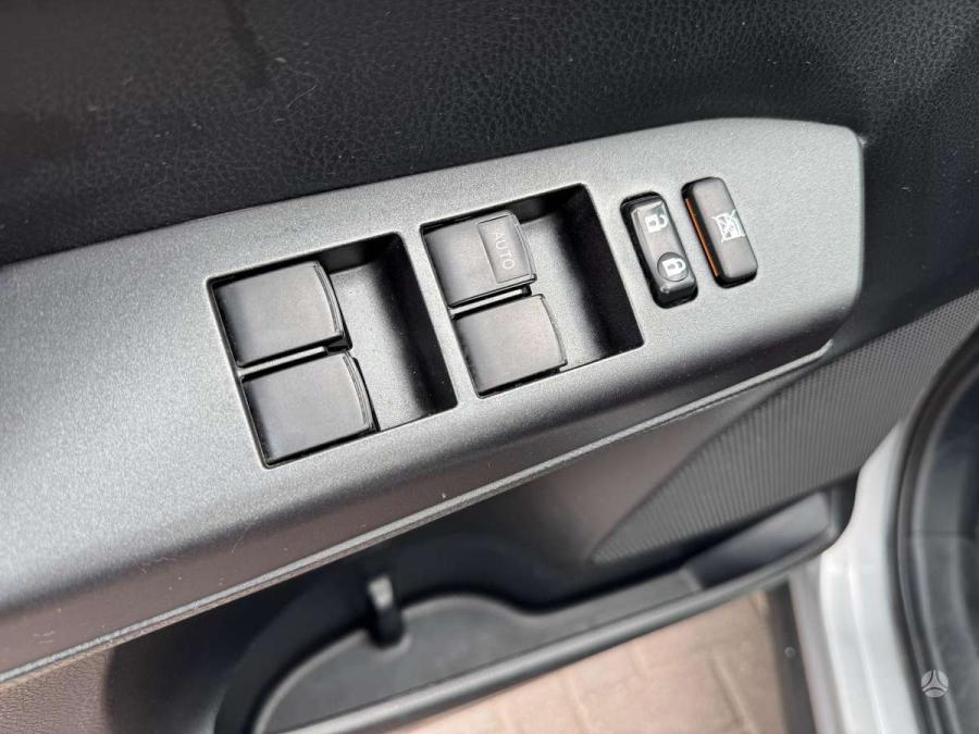 Pelēks Toyota RAV4 2018 Utena, ar dzinēja tilpumu 2.00 L un nobraukumu 144 tūkst. km par 13900 €, foto 18 vietnē AUTOMOTO.COM.LV