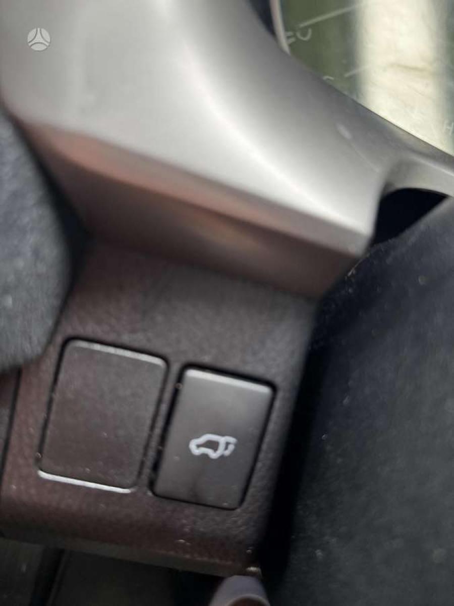 Pelēks Toyota RAV4 2018 Utena, ar dzinēja tilpumu 2.00 L un nobraukumu 144 tūkst. km par 13900 €, foto 21 vietnē AUTOMOTO.COM.LV