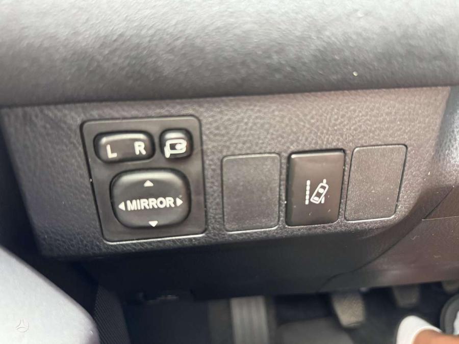 Pelēks Toyota RAV4 2018 Utena, ar dzinēja tilpumu 2.00 L un nobraukumu 144 tūkst. km par 13900 €, foto 22 vietnē AUTOMOTO.COM.LV