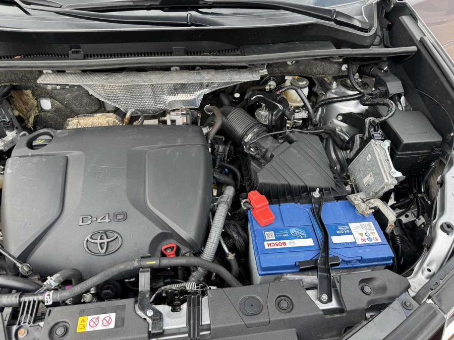 Pelēks Toyota RAV4 2018 Utena, ar dzinēja tilpumu 2.00 L un nobraukumu 144 tūkst. km par 13900 €, foto 24 vietnē AUTOMOTO.COM.LV