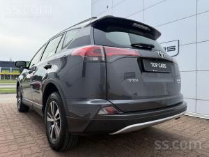 Pelēks Toyota RAV4 2018 Rīga, ar dzinēja tilpumu 2.00 L un nobraukumu 123 tūkst. km par 16500 €, foto 5 vietnē AUTOMOTO.COM.LV