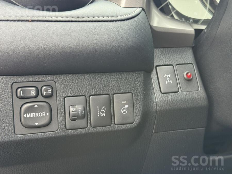 Pelēks Toyota RAV4 2018 Rīga, ar dzinēja tilpumu 2.00 L un nobraukumu 123 tūkst. km par 16500 €, foto 16 vietnē AUTOMOTO.COM.LV