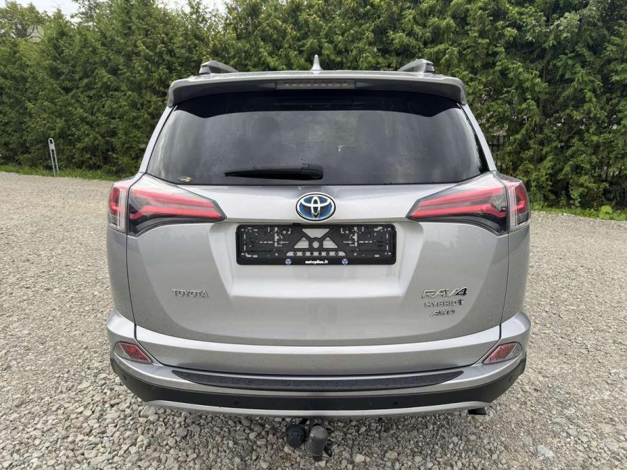 Pelēks Toyota RAV4 2018 Kauņa, ar dzinēja tilpumu 2.49 L un nobraukumu 230 tūkst. km par 17950 €, foto 8 vietnē AUTOMOTO.COM.LV