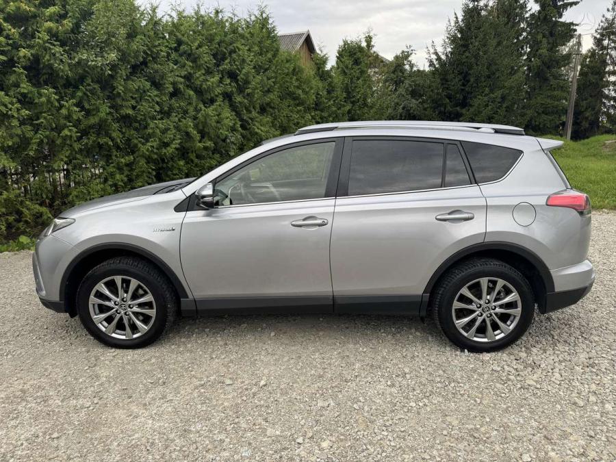 Pelēks Toyota RAV4 2018 Kauņa, ar dzinēja tilpumu 2.49 L un nobraukumu 230 tūkst. km par 17950 €, foto 10 vietnē AUTOMOTO.COM.LV