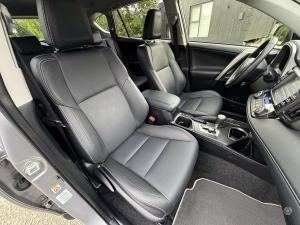 Pelēks Toyota RAV4 2018 Kauņa, ar dzinēja tilpumu 2.49 L un nobraukumu 230 tūkst. km par 17950 €, foto 15 vietnē AUTOMOTO.COM.LV