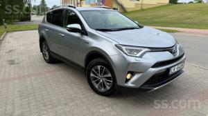 Pelēks Toyota RAV4 2018 Madona, ar dzinēja tilpumu 2.50 L un nobraukumu 220 tūkst. km par 18500 €, foto  vietnē AUTOMOTO.COM.LV