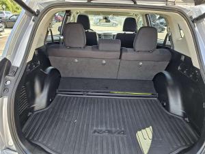 Pelēks Toyota RAV4 2018 Tauragė, ar dzinēja tilpumu 2.50 L un nobraukumu 78 tūkst. km par 18500 €, foto 9 vietnē AUTOMOTO.COM.LV