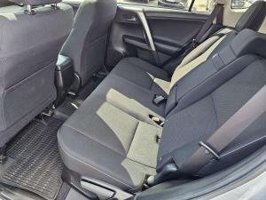 Pelēks Toyota RAV4 2018 Tauragė, ar dzinēja tilpumu 2.50 L un nobraukumu 78 tūkst. km par 18500 €, foto 10 vietnē AUTOMOTO.COM.LV