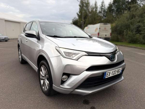 Серый Тойота РАВ 4 2018 в Вильнюс, объемом двигателя 2.49 л и пробегом 287 тыс. км за 14900 €, фото 3 на AUTOMOTO.COM.LV