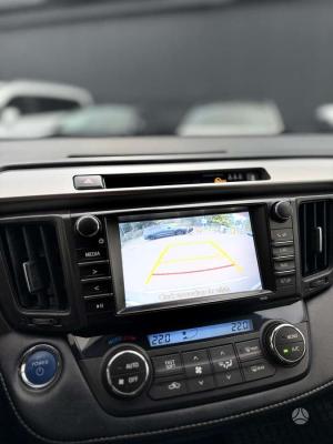 Grey Toyota RAV4 2018 in Vilnius, with an engine capacity of 2.49 L and mileage of 287 thousand km for 14500 €, photo 19 on AUTOMOTO.COM.LV