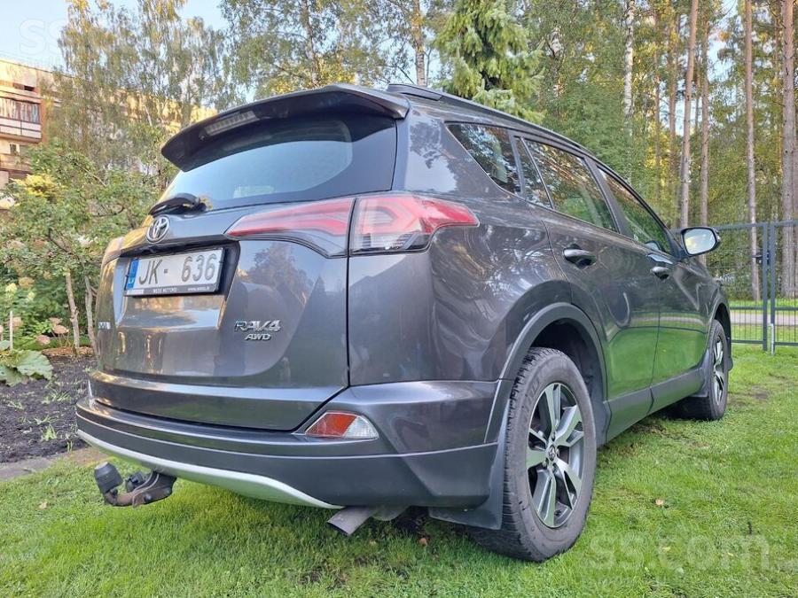 Pelēks Toyota RAV4 2018 Jūrmala, ar dzinēja tilpumu 2.00 L un nobraukumu 229 tūkst. km par 11000 €, foto 4 vietnē AUTOMOTO.COM.LV