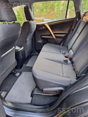 Pelēks Toyota RAV4 2018 Jūrmala, ar dzinēja tilpumu 2.00 L un nobraukumu 229 tūkst. km par 11000 €, foto 10 vietnē AUTOMOTO.COM.LV