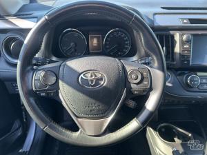Grey Toyota RAV4 2018 in Klaipeda, with an engine capacity of 2.50 L and mileage of 171 thousand km for 19500 €, photo 19 on AUTOMOTO.COM.LV