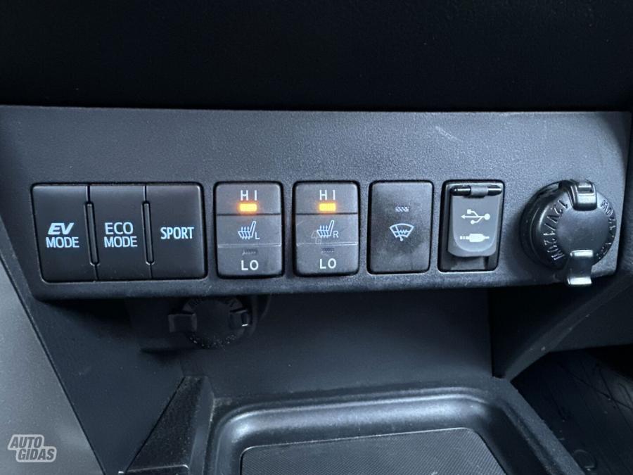 Grey Toyota RAV4 2018 in Klaipeda, with an engine capacity of 2.50 L and mileage of 171 thousand km for 19500 €, photo 24 on AUTOMOTO.COM.LV