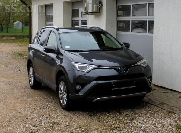 Pelēks Toyota RAV4 2019 Tukums, ar dzinēja tilpumu 2.50 L un nobraukumu 128 tūkst. km par 3999 €, foto 1 vietnē AUTOMOTO.COM.LV
