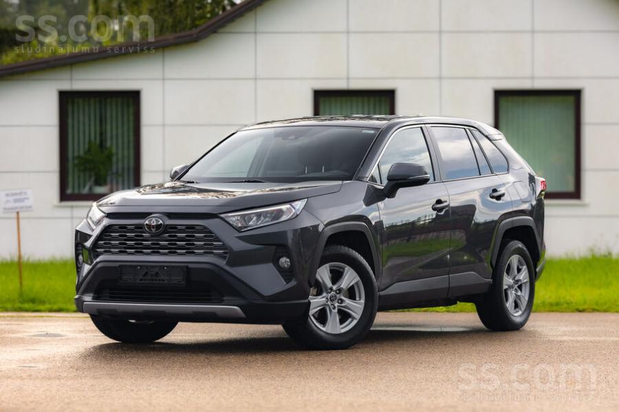 Pelēks Toyota RAV4 2019 Jelgava, ar dzinēja tilpumu 2.00 L un nobraukumu 0 tūkst. km par 18950 €, foto 1 vietnē AUTOMOTO.COM.LV