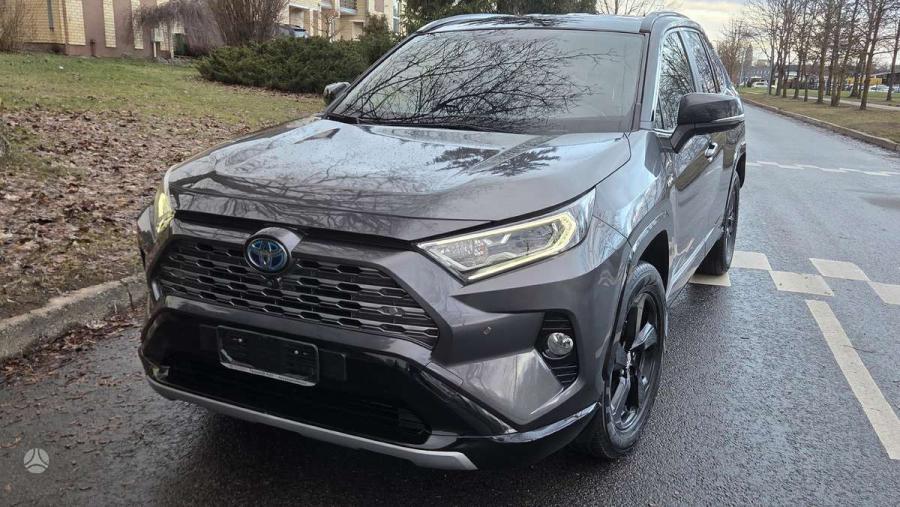 Pelēks Toyota RAV4 2019 Panevēža, ar dzinēja tilpumu 2.49 L un nobraukumu 165 tūkst. km par 23300 €, foto 34 vietnē AUTOMOTO.COM.LV