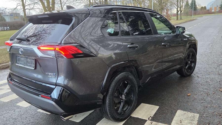 Pelēks Toyota RAV4 2019 Panevēža, ar dzinēja tilpumu 2.49 L un nobraukumu 165 tūkst. km par 23300 €, foto 36 vietnē AUTOMOTO.COM.LV