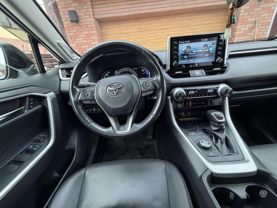 Pelēks Toyota RAV4 2019 Kauņa, ar dzinēja tilpumu 2.49 L un nobraukumu 201 tūkst. km par 23800 €, foto 9 vietnē AUTOMOTO.COM.LV