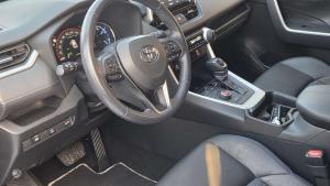 Pelēks Toyota RAV4 2019 Panevēža, ar dzinēja tilpumu 2.49 L un nobraukumu 165 tūkst. km par 23300 €, foto 15 vietnē AUTOMOTO.COM.LV