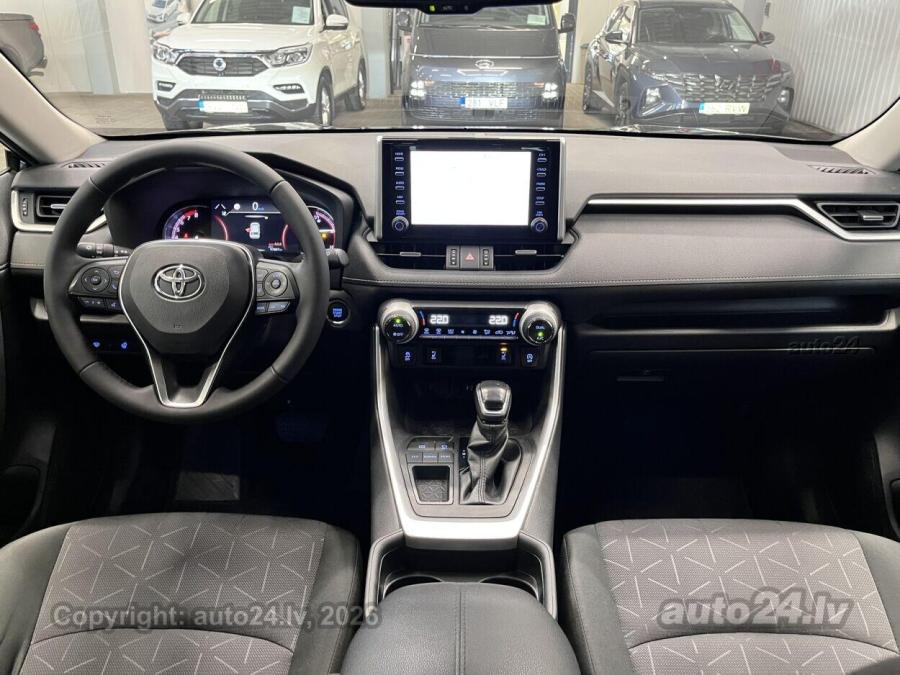 Grey Toyota RAV4 2019 in Tallinn, with an engine capacity of 2.00 L and mileage of 98 thousand km for 20900 €, photo 9 on AUTOMOTO.COM.LV
