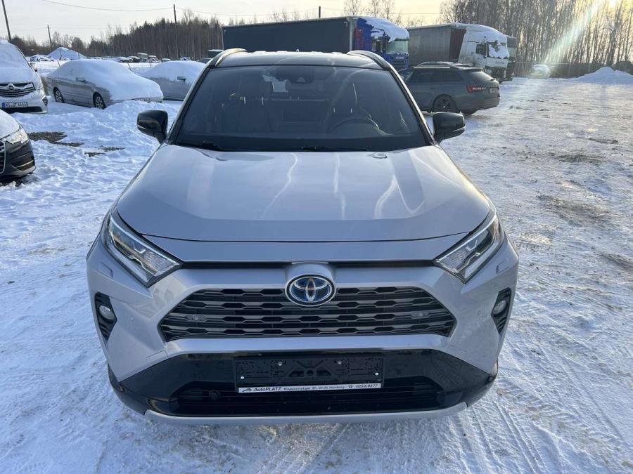 Grey Toyota RAV4 2019 in Radviliskis, with an engine capacity of 2.49 L and mileage of 165 thousand km for 24900 €, photo 23 on AUTOMOTO.COM.LV
