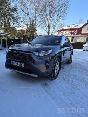Grey Toyota RAV4 2019 in Riga, with an engine capacity of 2.00 L and mileage of 90 thousand km for 23500 €, photo  on AUTOMOTO.COM.LV