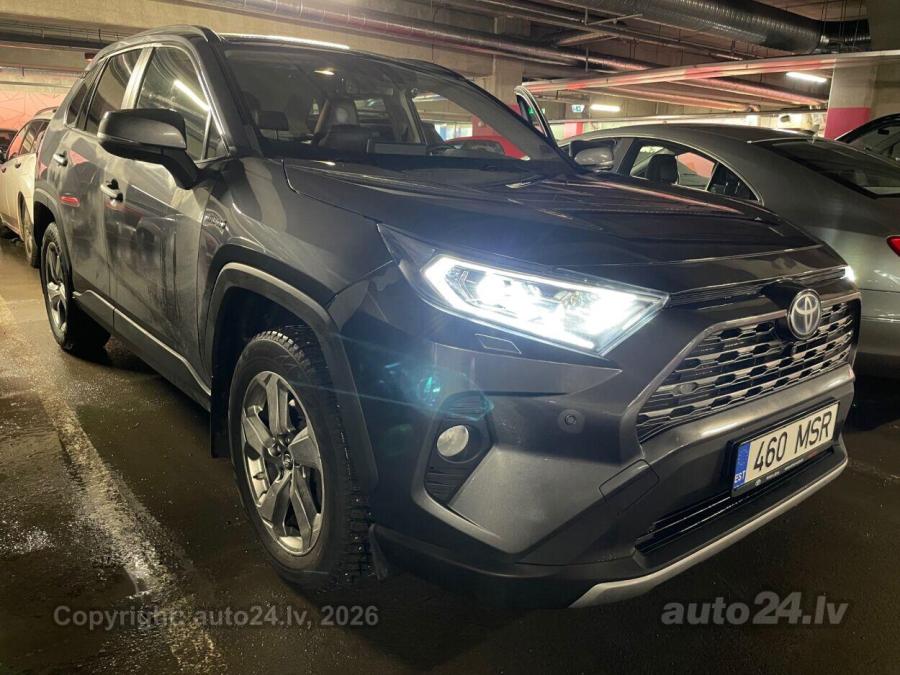 Grey Toyota RAV4 2019 in Tallinn, with an engine capacity of 2.50 L and mileage of 95 thousand km for 30900 €, photo 6 on AUTOMOTO.COM.LV