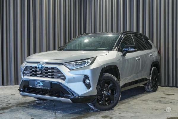 Grey Toyota RAV4 2019 in Marijampole, with an engine capacity of 2.49 L and mileage of 214 thousand km for 23450 €, photo 5 on AUTOMOTO.COM.LV