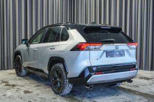 Pelēks Toyota RAV4 2019 Marijampole, ar dzinēja tilpumu 2.49 L un nobraukumu 214 tūkst. km par 23450 €, foto 8 vietnē AUTOMOTO.COM.LV