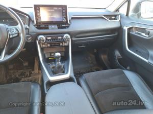 Pelēks Toyota RAV4 2019 Narva, ar dzinēja tilpumu 2.00 L un nobraukumu 65 tūkst. km par 22000 €, foto  vietnē AUTOMOTO.COM.LV