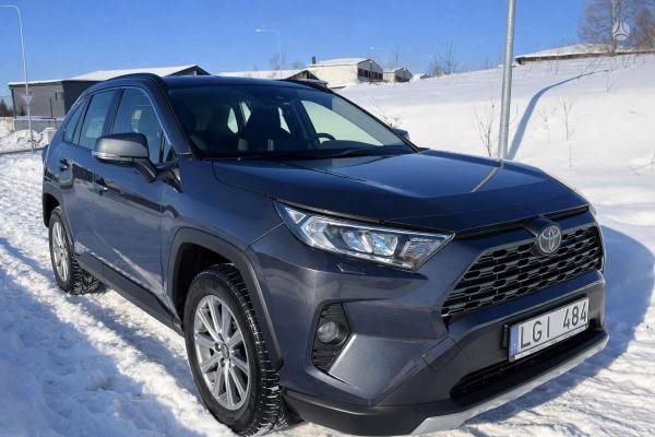 Pelēks Toyota RAV4 2019 Viļņa, ar dzinēja tilpumu 1.99 L un nobraukumu 47 tūkst. km par 21000 €, foto 1 vietnē AUTOMOTO.COM.LV