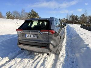 Pelēks Toyota RAV4 2019 Viļņa, ar dzinēja tilpumu 1.99 L un nobraukumu 47 tūkst. km par 21000 €, foto 4 vietnē AUTOMOTO.COM.LV