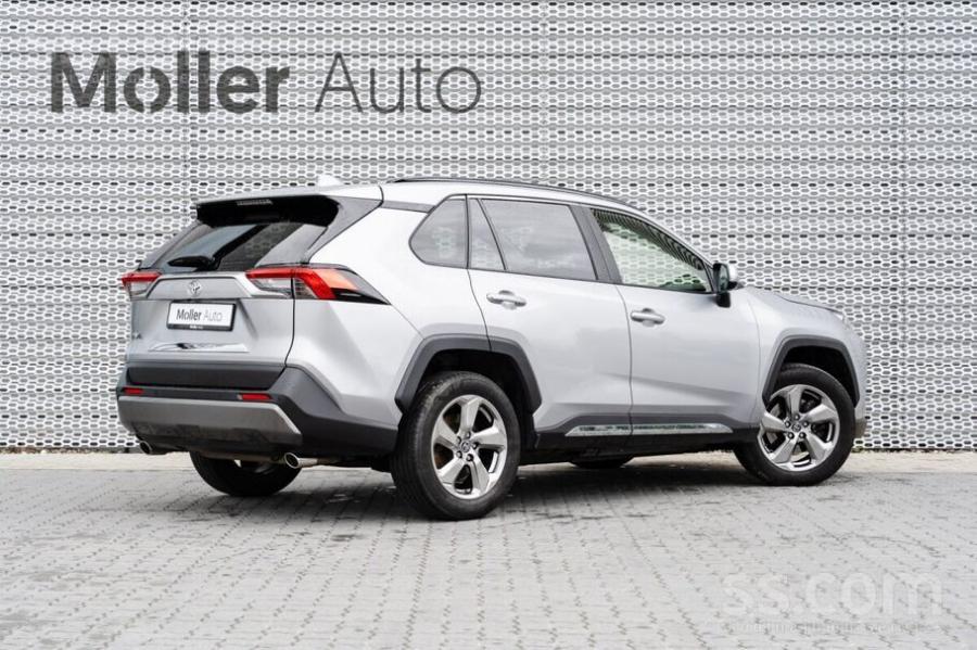 Pelēks Toyota RAV4 2019 Rīga, ar dzinēja tilpumu 2.00 L un nobraukumu 75 tūkst. km par 25400 €, foto 5 vietnē AUTOMOTO.COM.LV