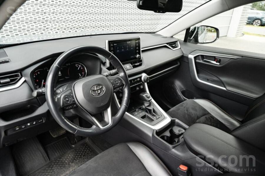 Pelēks Toyota RAV4 2019 Rīga, ar dzinēja tilpumu 2.00 L un nobraukumu 75 tūkst. km par 25400 €, foto 11 vietnē AUTOMOTO.COM.LV