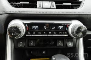 Pelēks Toyota RAV4 2019 Rīga, ar dzinēja tilpumu 2.00 L un nobraukumu 75 tūkst. km par 25400 €, foto 17 vietnē AUTOMOTO.COM.LV