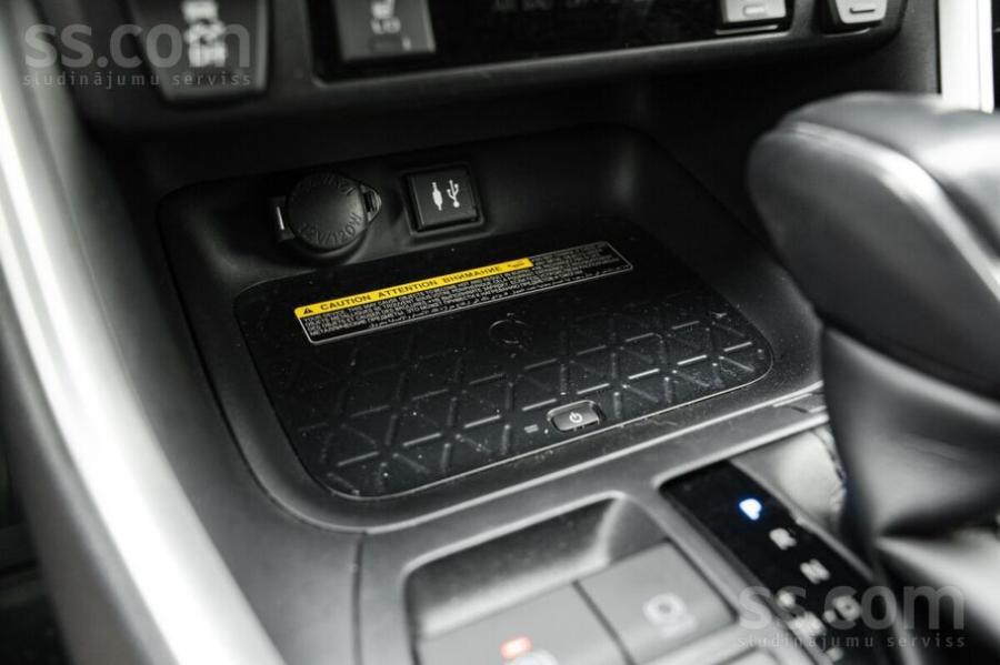 Pelēks Toyota RAV4 2019 Rīga, ar dzinēja tilpumu 2.00 L un nobraukumu 75 tūkst. km par 25400 €, foto 18 vietnē AUTOMOTO.COM.LV