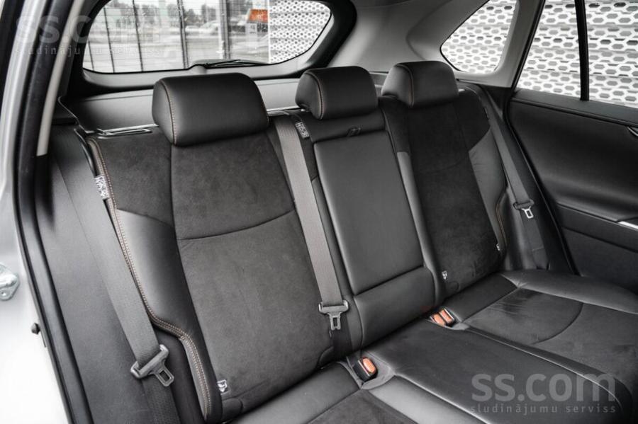 Pelēks Toyota RAV4 2019 Rīga, ar dzinēja tilpumu 2.00 L un nobraukumu 75 tūkst. km par 25400 €, foto 20 vietnē AUTOMOTO.COM.LV