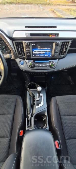 Pelēks Toyota RAV4 2019 Rīga, ar dzinēja tilpumu 2.50 L un nobraukumu 185 tūkst. km par 16000 €, foto 9 vietnē AUTOMOTO.COM.LV