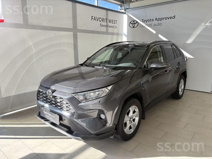 Pelēks Toyota RAV4 2019 Ventspils, ar dzinēja tilpumu 2.00 L un nobraukumu 127 tūkst. km par 21990 €, foto 1 vietnē AUTOMOTO.COM.LV