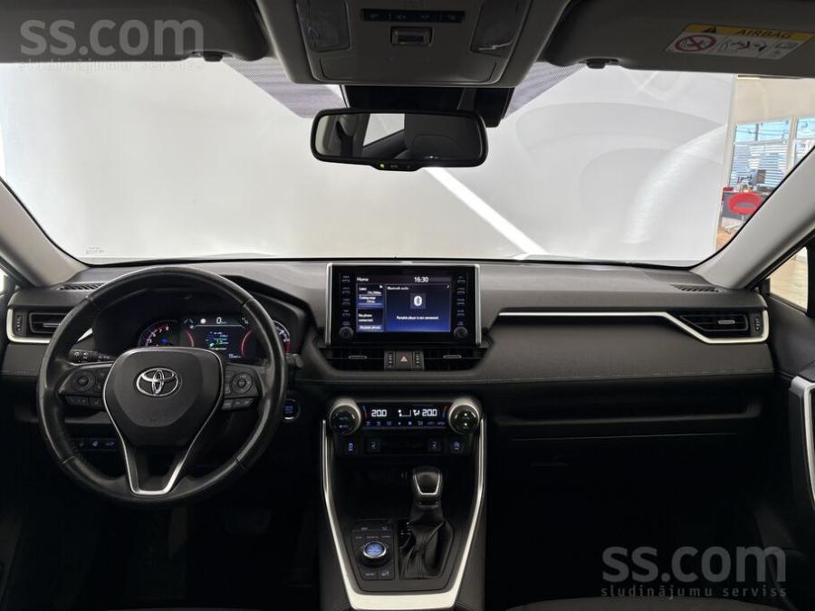Pelēks Toyota RAV4 2019 Ventspils, ar dzinēja tilpumu 2.00 L un nobraukumu 127 tūkst. km par 21990 €, foto 10 vietnē AUTOMOTO.COM.LV