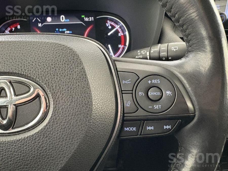 Pelēks Toyota RAV4 2019 Ventspils, ar dzinēja tilpumu 2.00 L un nobraukumu 127 tūkst. km par 21990 €, foto 16 vietnē AUTOMOTO.COM.LV