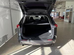 Pelēks Toyota RAV4 2019 Ventspils, ar dzinēja tilpumu 2.00 L un nobraukumu 127 tūkst. km par 21990 €, foto 25 vietnē AUTOMOTO.COM.LV