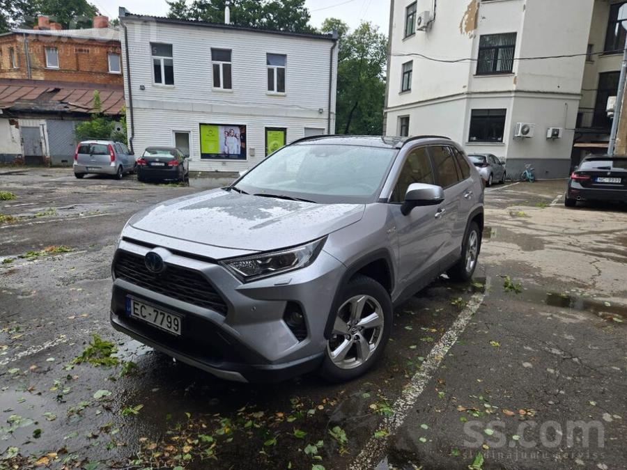 Серый Тойота РАВ 4 2019 в Рига, объемом двигателя 2.50 л и пробегом 112 тыс. км за 24900 €, фото 4 на AUTOMOTO.COM.LV