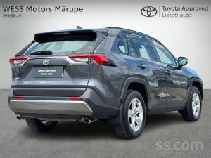 Pelēks Toyota RAV4 2019 Rīga, ar dzinēja tilpumu 2.00 L un nobraukumu 62 tūkst. km par 23990 €, foto 3 vietnē AUTOMOTO.COM.LV